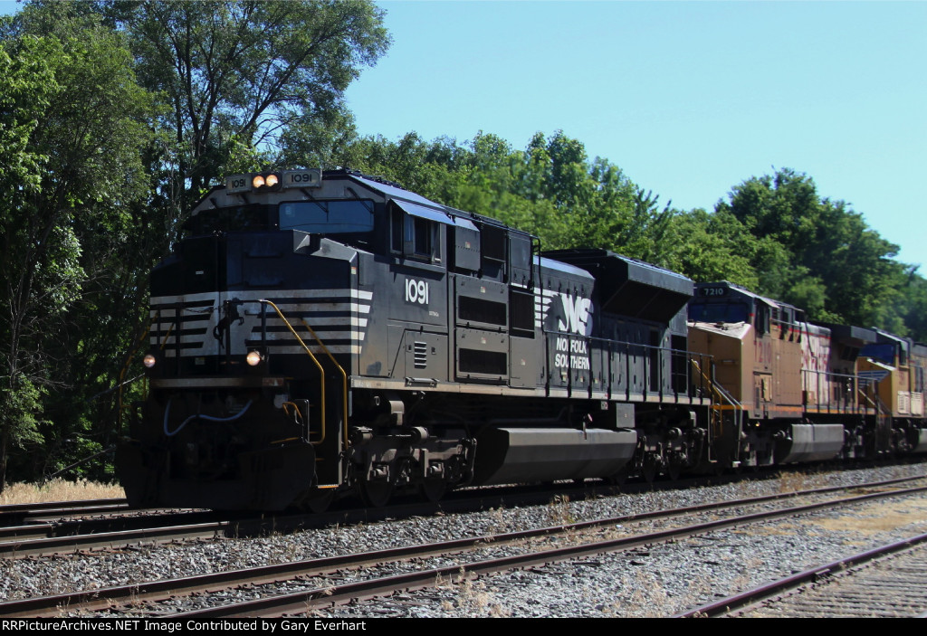 NS 1091, UP 7210 & UP 5196